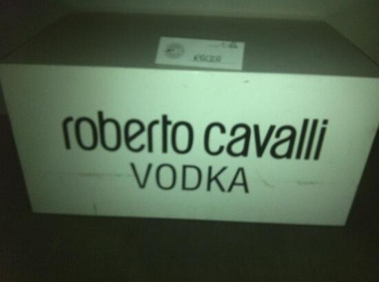 Jet Club, Cermenate