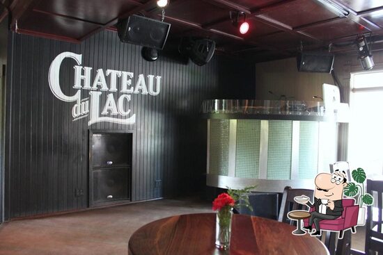 Château du Lac pub et bar, Hudson - Menu du restaurant et commentaires