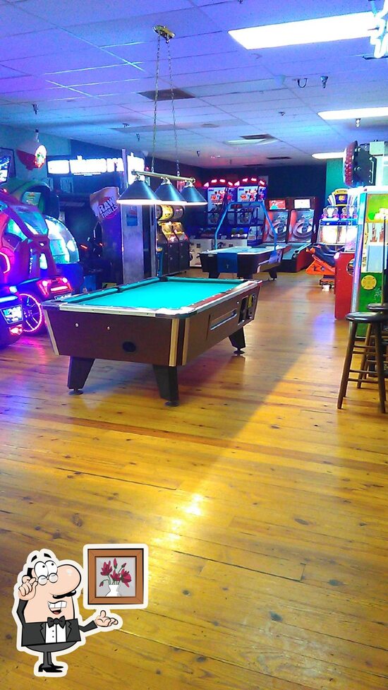 Gator's Dockside DeLand, DeLand - Restaurant menu, prices and reviews