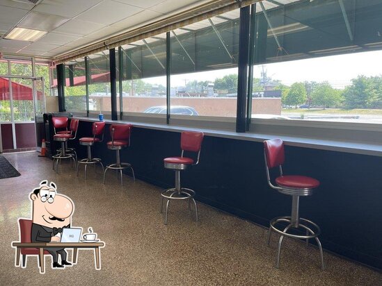 Augie & Ray's Drive In, East Hartford - Restaurant menu, prices and reviews