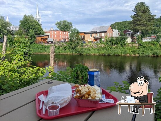 Ti-Oui Snack Bar, Saint-Raymond - Menu du restaurant, prix et avis