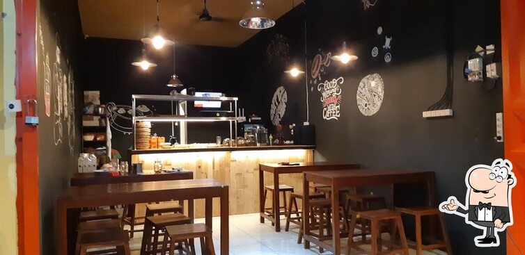 Menu at Kedai Nongkrong Life Coffee cafe, Sawahan