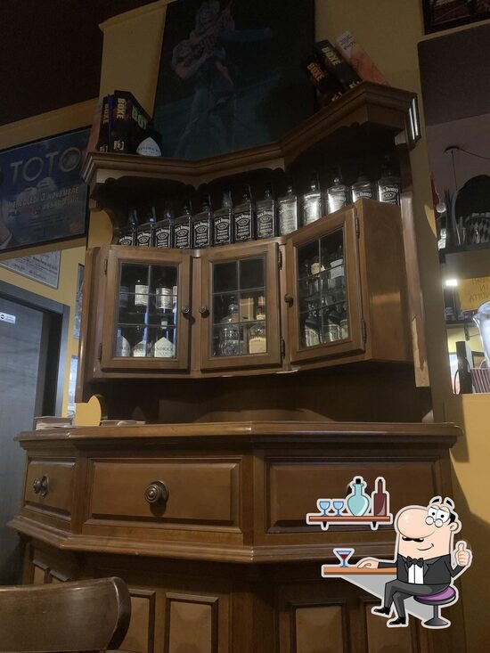 Bootleg Pub, Milan, Pagano - Restaurant menu, prices and reviews