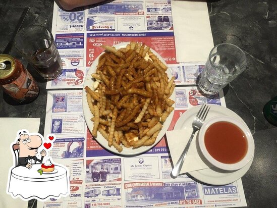 Menu au Max Poutine restaurant, Victoriaville
