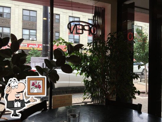 Cafe Hoang Vietnamese & Thai, Chicago - Restaurant menu, prices and reviews