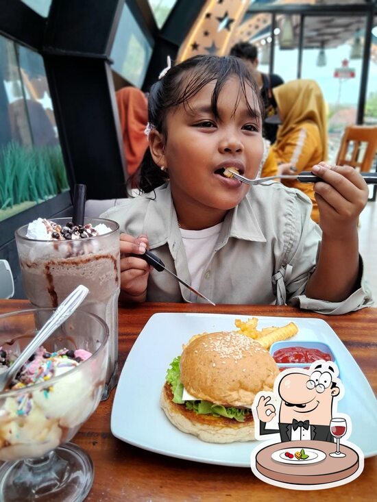 Deli Bakery ,Resto & Gallery, Banyuwangi - Restaurant menu and reviews