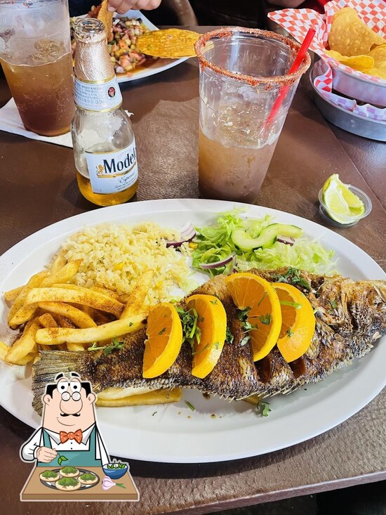 Menu at Mariscos Culiacan restaurant, El Paso, N Zaragoza Rd #17-C