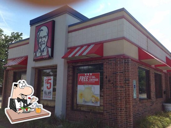 Menu at KFC fast food, Elgin, 465 Dundee Ave