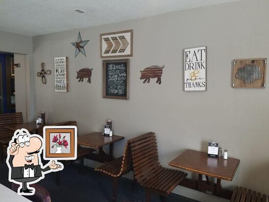 Menu at The Little Pig BBQ, Belton