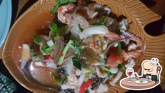 Menu at เขาแจ่ม รีสอร์ท restaurant, Chamai