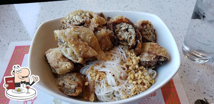 Que Viet Village House 3 in Brooklyn Center - Restaurant menu and reviews
