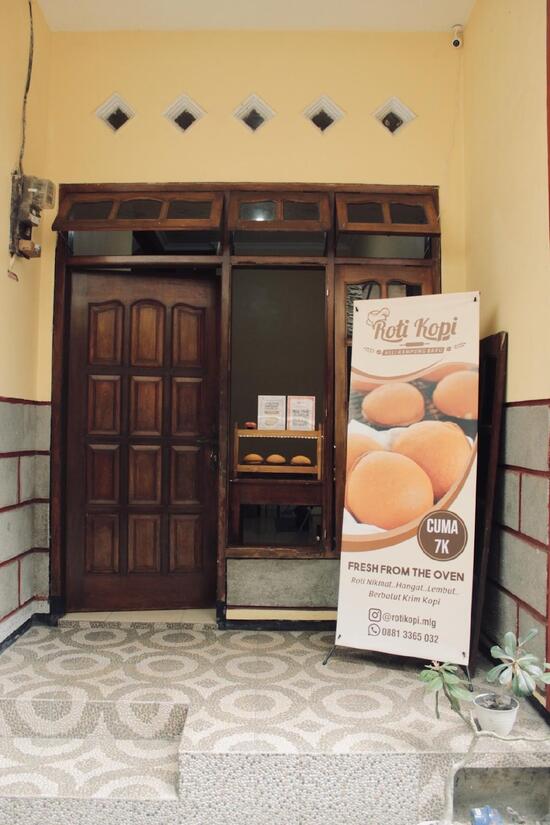 Menu at Roti Kopi Asli Kampung Baru, Malang