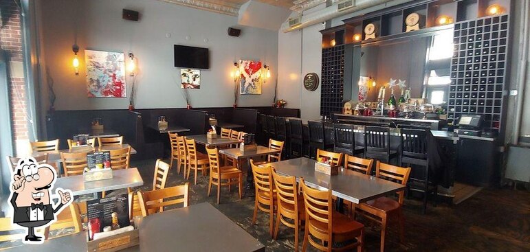 Stray Dog, Minneapolis - Restaurant menu, prices and reviews