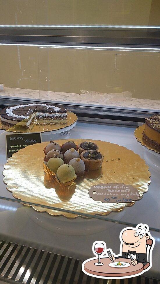 Menu at CakeShop Madame Gateau, Bucharest