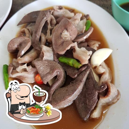 Eleven O'clock Larb Restaurant in Fang Town, Wiang - Restaurant reviews