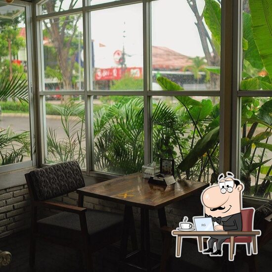Communal Coffee & Eatery, Surabaya - Restaurant menu, prices and reviews