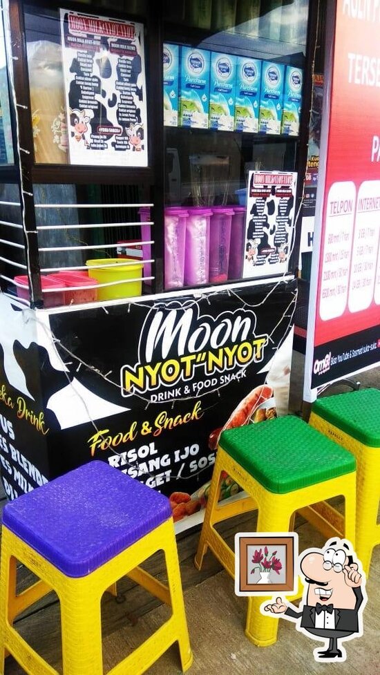Menu at MonNyotNyot cafe, Loa Janan Ulu
