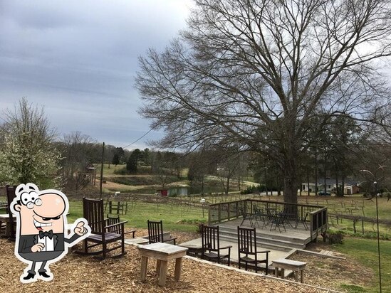 Treehouse Vineyards, Monroe - Restaurant menu, prices and reviews