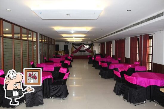 Red Apple Hotel, Sangrur - Restaurant reviews