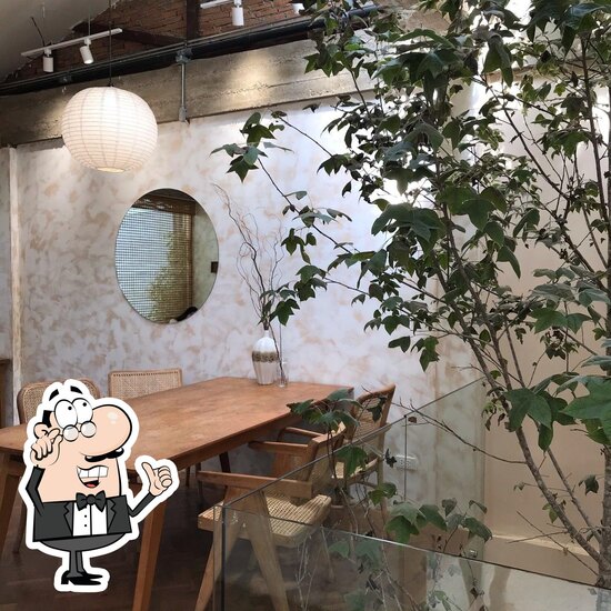 Transit Number 8, Mae Hia - Restaurant menu, prices and reviews