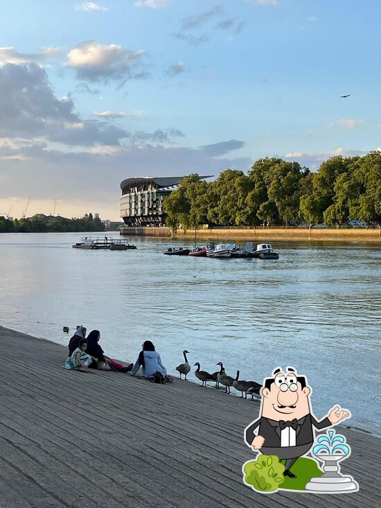 Riverside at Thames Rowing Club in London - Restaurant menu and reviews