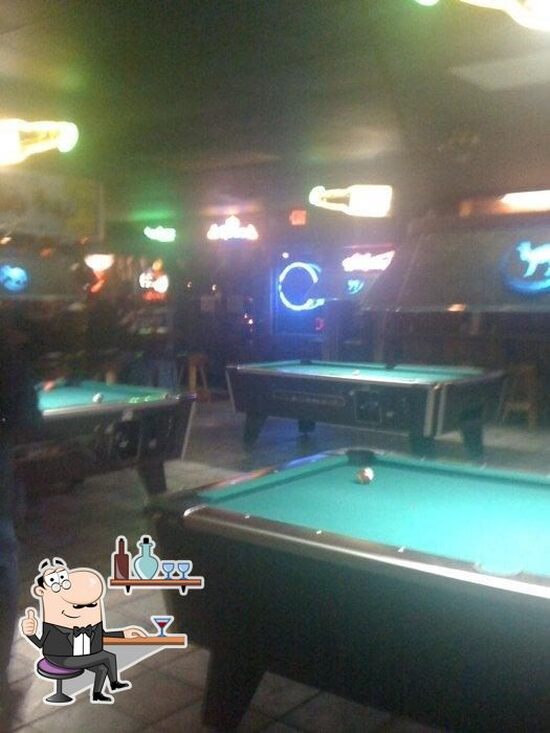 Wichita Puff's Pub, Gresham - Restaurant menu, prices and reviews