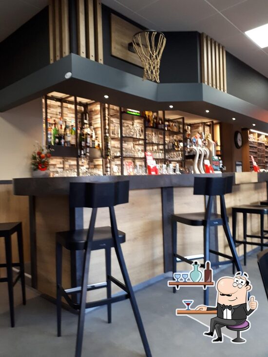 sports bar, Mazé - Opiniones del restaurante