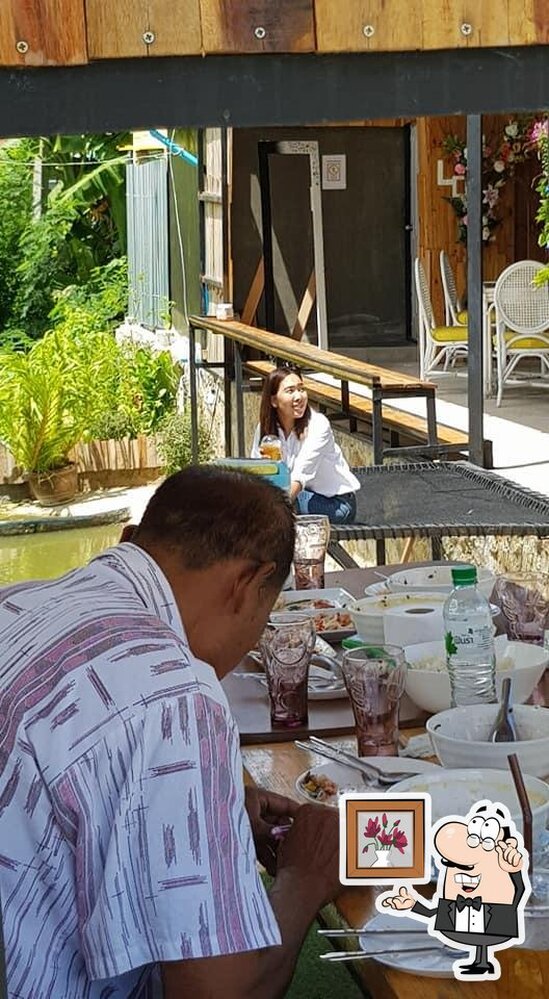 ดอกแก้วโฮมสเตย์&คาเฟ่ พัทยา cafe, Pong - Restaurant reviews