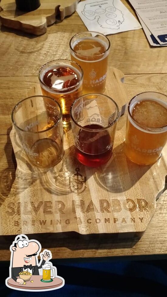 Silver Harbor Brewing Company in Saint Joseph - Restaurant menu and reviews