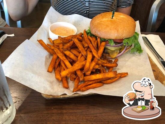 Googie Grill in Del Rey Oaks