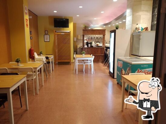 Bar Cafetería La Zarza - Menú del restaurante, precios y reseñas