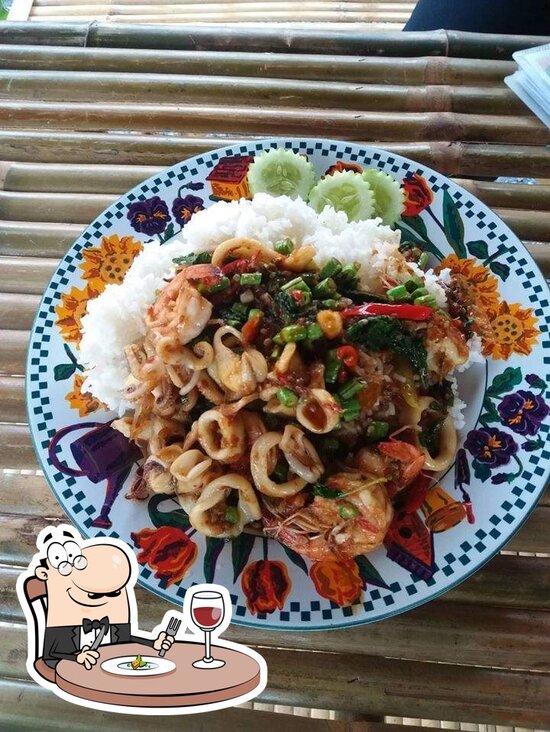 Menu at ครัวพวงเพชร บ้านหม้อ restaurant, Ban Mo