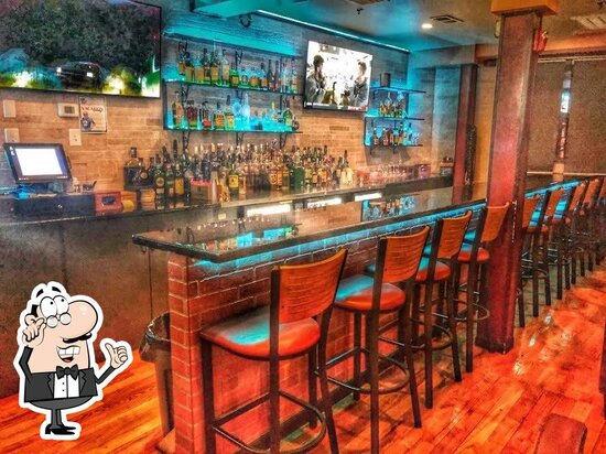 Smokey Joe's Cigar Bar / Lounge in Worcester - Restaurant reviews
