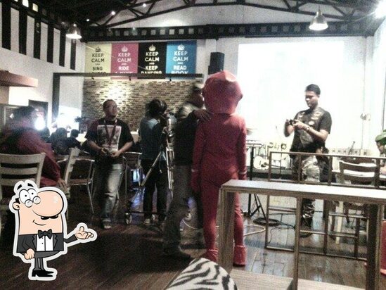 Clio Cafe, Bandung
