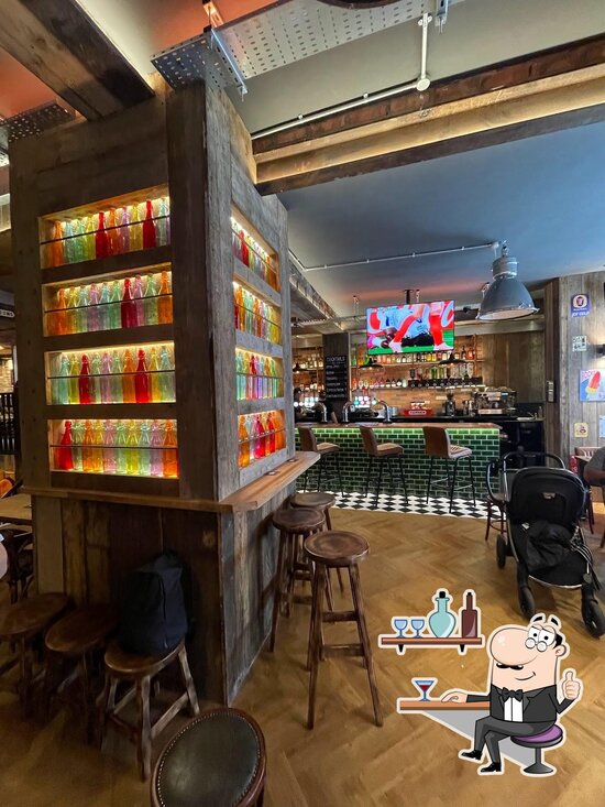 PHOENIX CAMDEN, London - Restaurant menu, prices and reviews