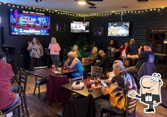Rogue Pub-N-Putt, Rogue River - Restaurant menu, prices and reviews