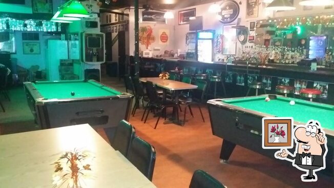 Corner Pocket Lounge, Detroit - Restaurant menu, prices and reviews