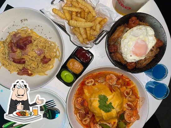 Peak-A-Boo Bar Ratchayothin, Bangkok - Restaurant reviews