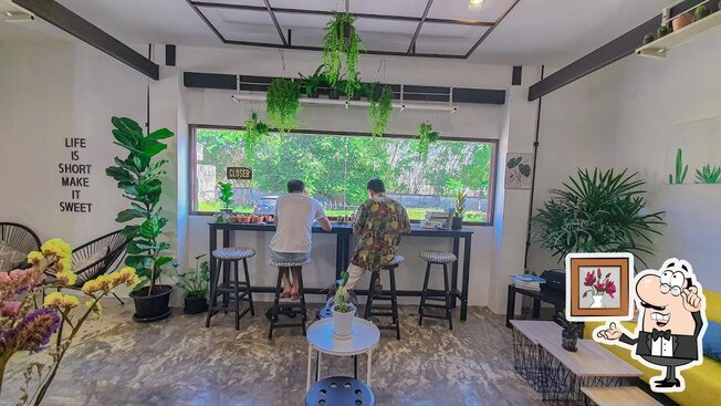 House cake & coffee cafe, Huai Kapi - Restaurant reviews
