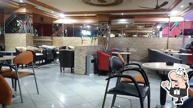 Menu at Café Emirates cafe, Casablanca