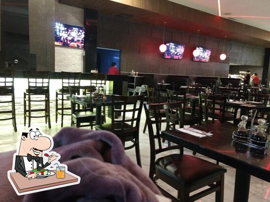 Restaurante Moma sushi + pizza, Tijuana, Blvr. Lázaro Cárdenas ...