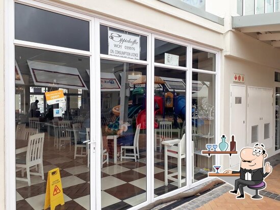 Oppiekoffie Glengarry, Cape Town - Restaurant menu, prices and reviews