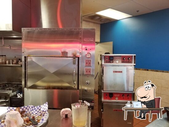 Dixie Blue Bar-B-Que in Blaine - Restaurant menu and reviews