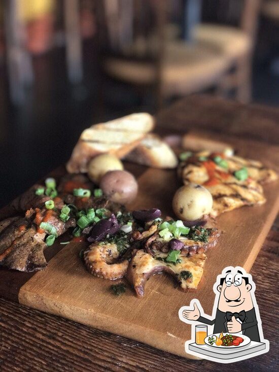 Los Balcones, 1360 Vine St in Los Angeles - Restaurant menu and reviews