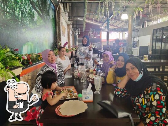 Bebek Harissa restaurant, Kendari - Restaurant reviews
