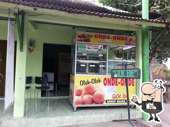 Menu at Oleh-oleh Onde - Onde & Lumpia Aneka Rasa Giok Bie restaurant ...