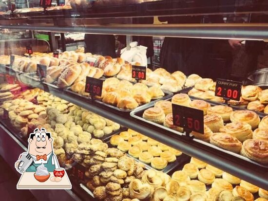 Golden Lake Cake & Roast, 46 Buckingham Ave in Springvale - Restaurant ...