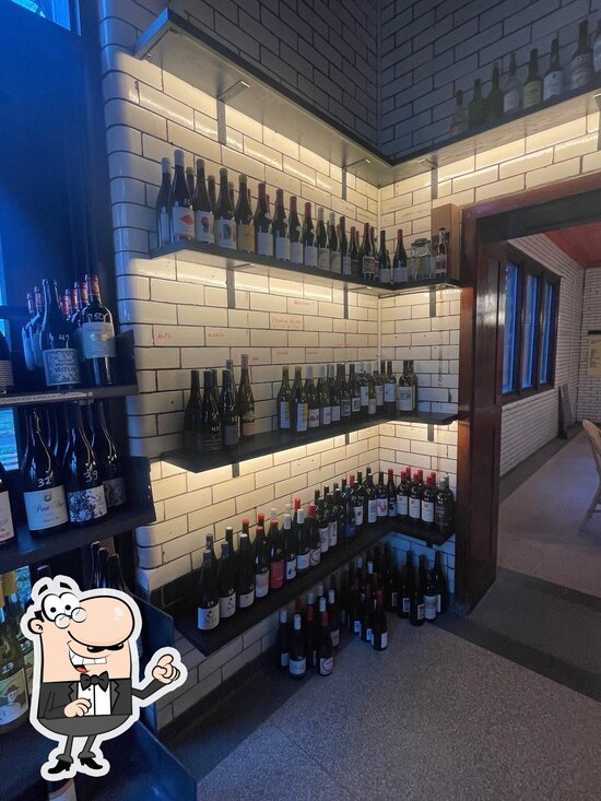 Ladder 4 Wine Bar, Detroit - Restaurant menu, prices and reviews