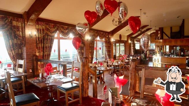 Menu at Lakeside Restaurant, Welshpool, Brynllwyn Lane