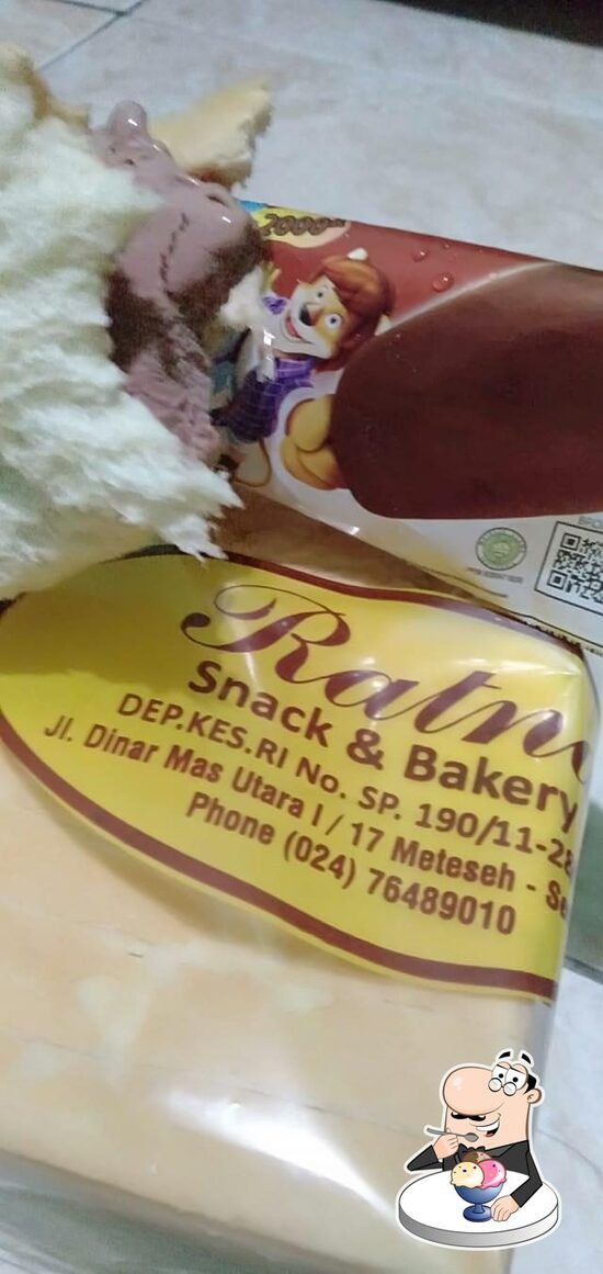 Waroeng Roti Ratna Meteseh, Semarang - Restaurant reviews